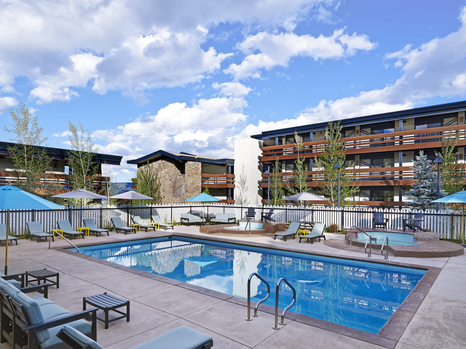 Snowmass Hotels and Lodges | Stay Aspen Snowmass
